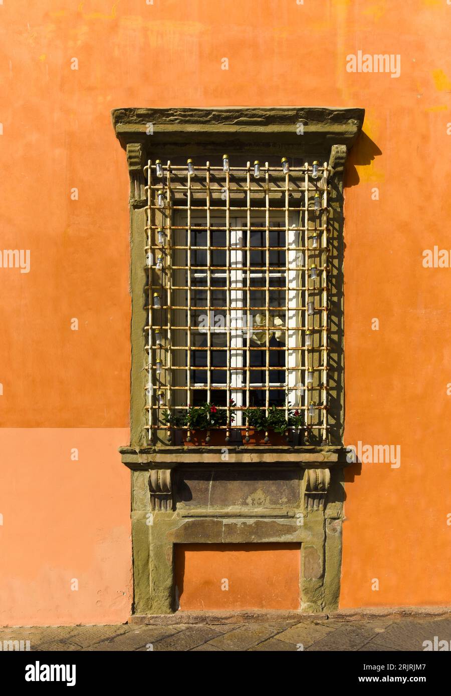 Structure window hi-res stock photography and images - Alamy