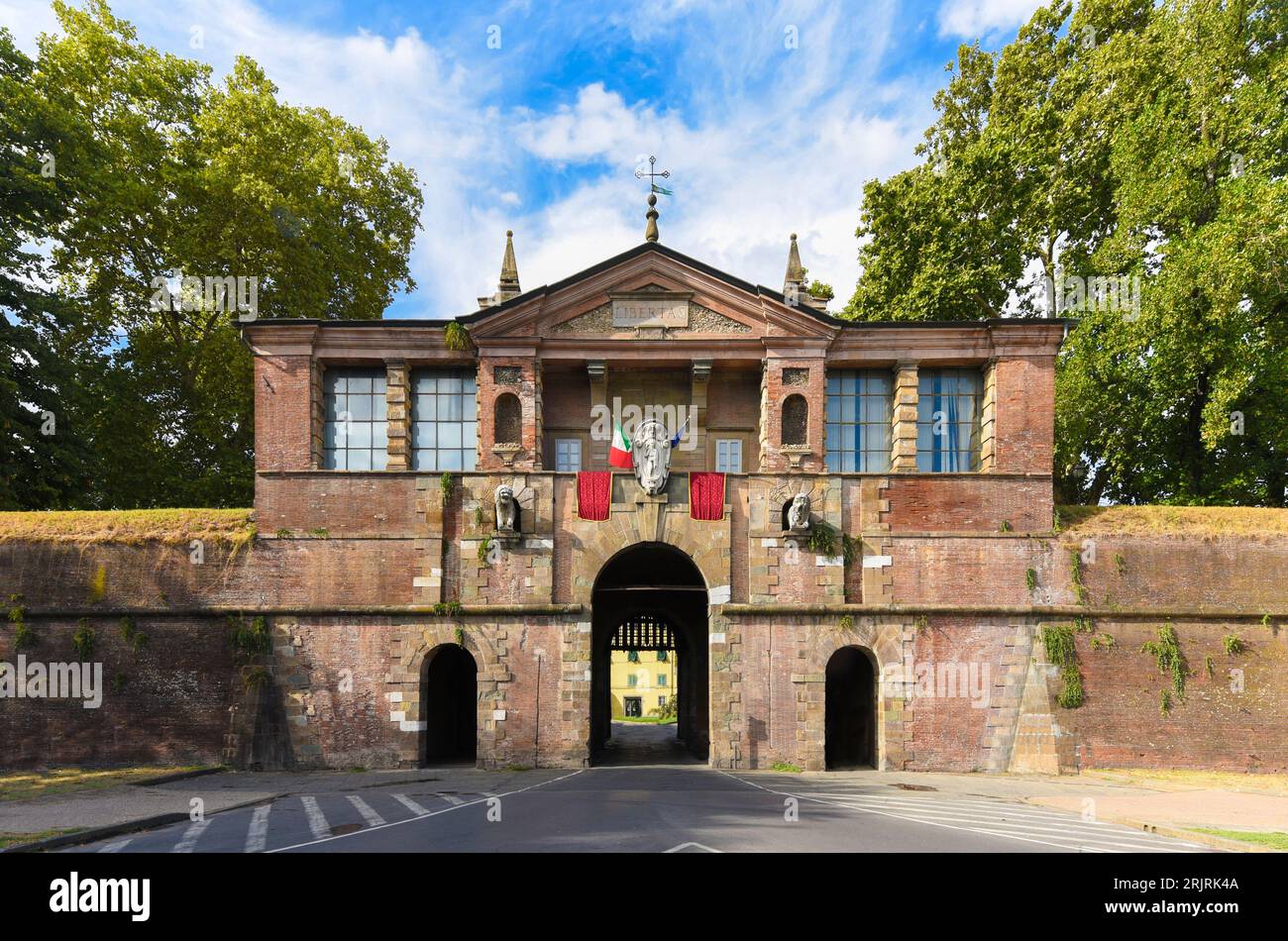 View of the Porta S.Pietro, Lucca city wall, Italy, Europe Stock Photo ...