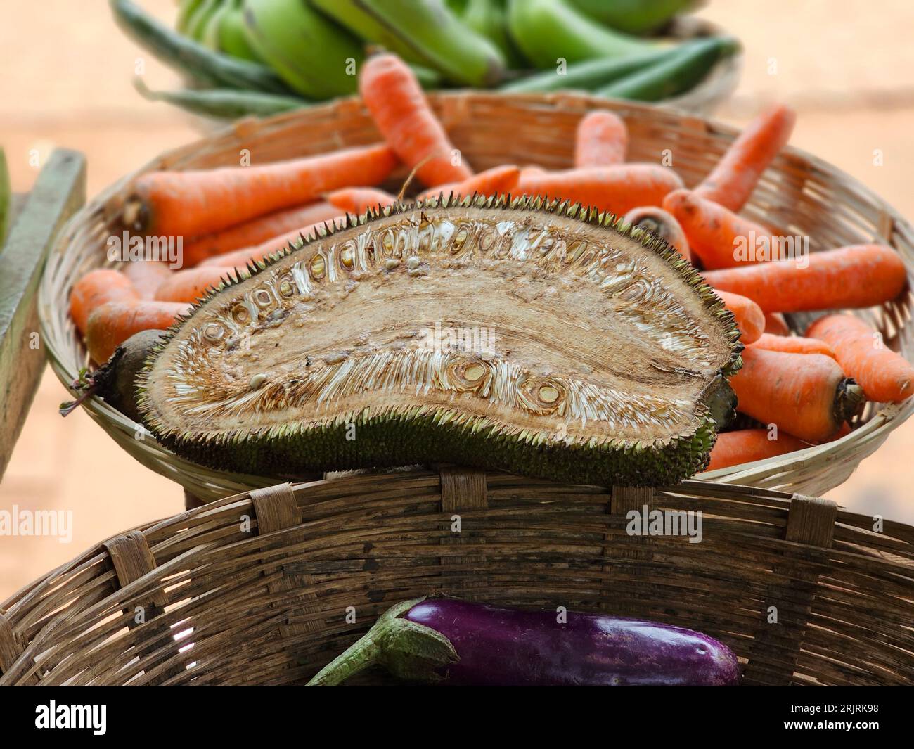How to cut a raw jackfruit hi-res stock photography and images - Alamy