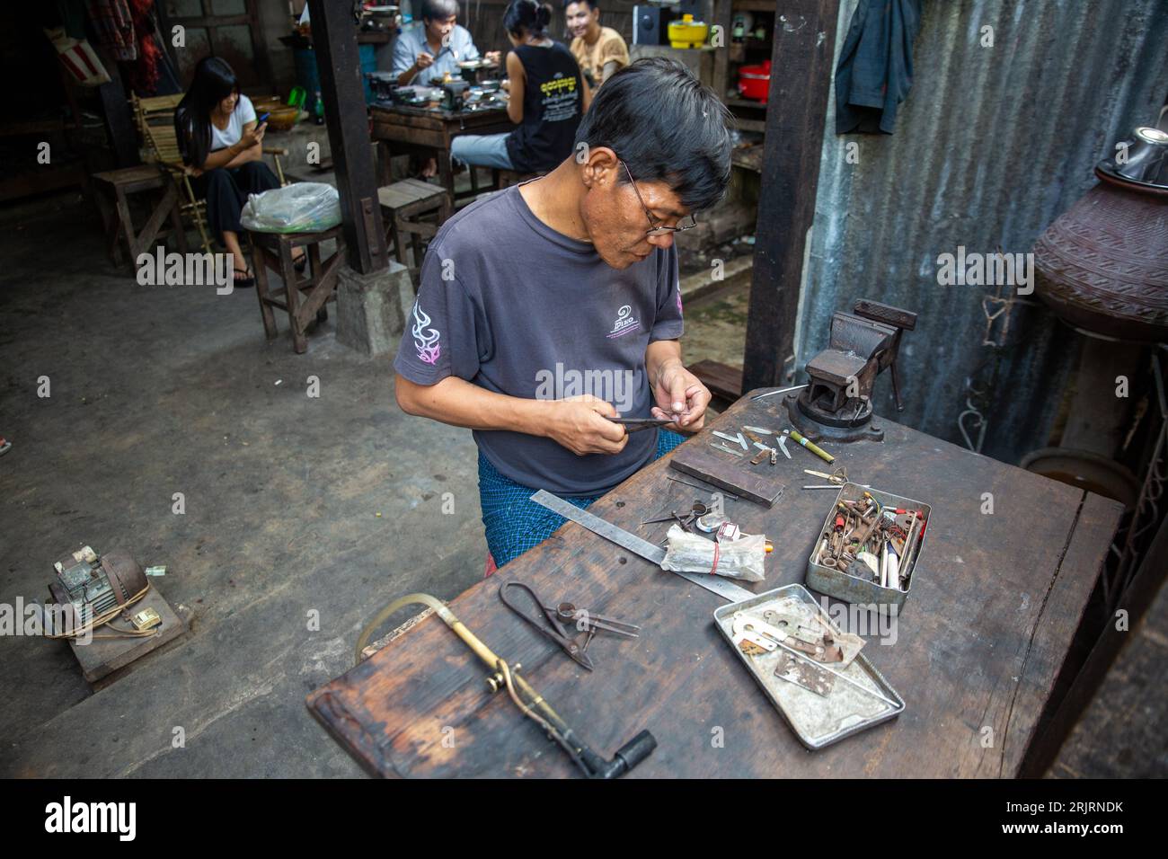 Master craftman hi-res stock photography and images - Alamy