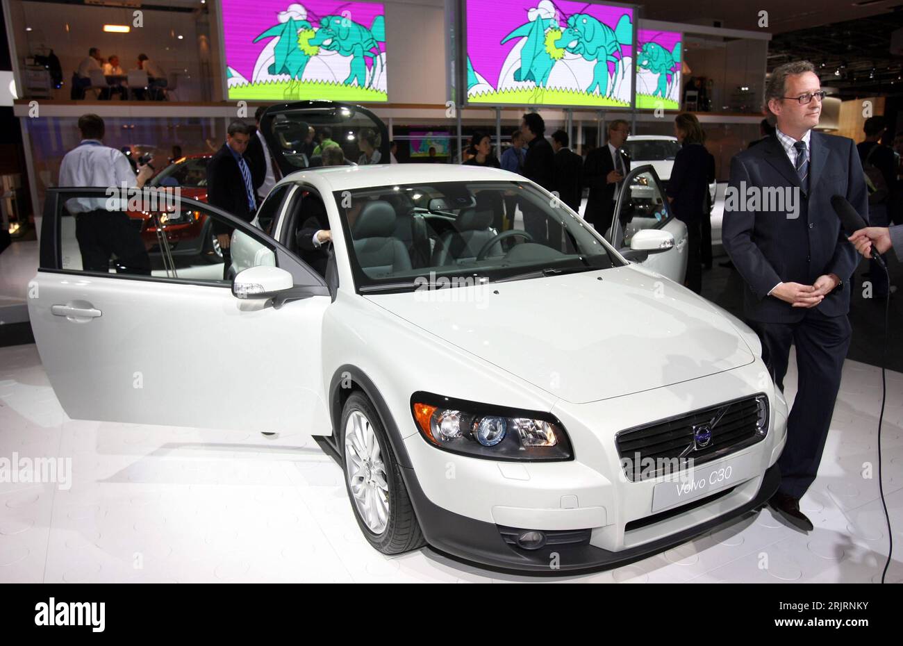 Volvo fahrzeuge hi-res stock photography and images - Alamy