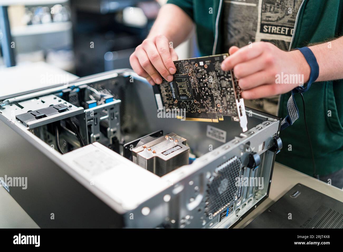 Assembling plant hi-res stock photography and images - Alamy