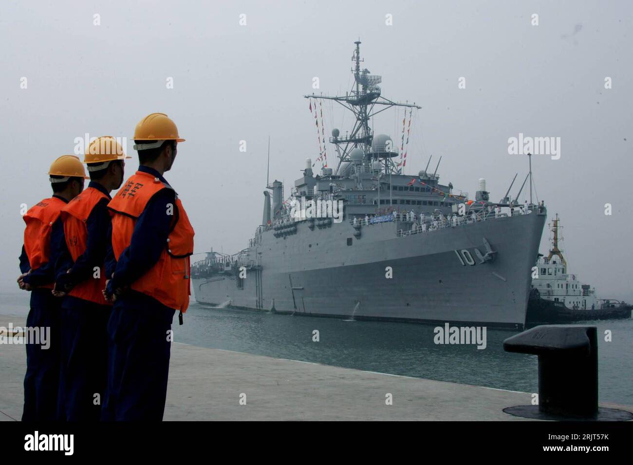 Us militärschiffe hi-res stock photography and images - Alamy