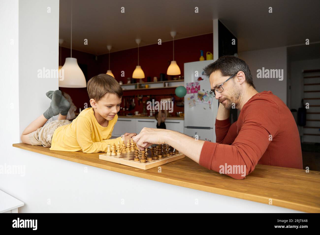 Man playing chess side view hi-res stock photography and images - Alamy