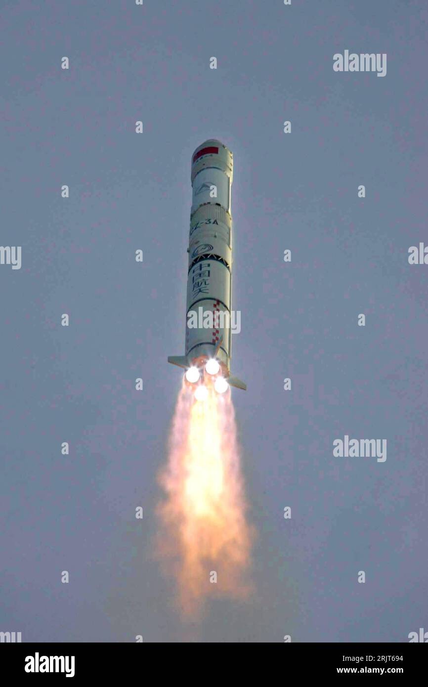 Rakete start freisteller hi-res stock photography and images - Alamy
