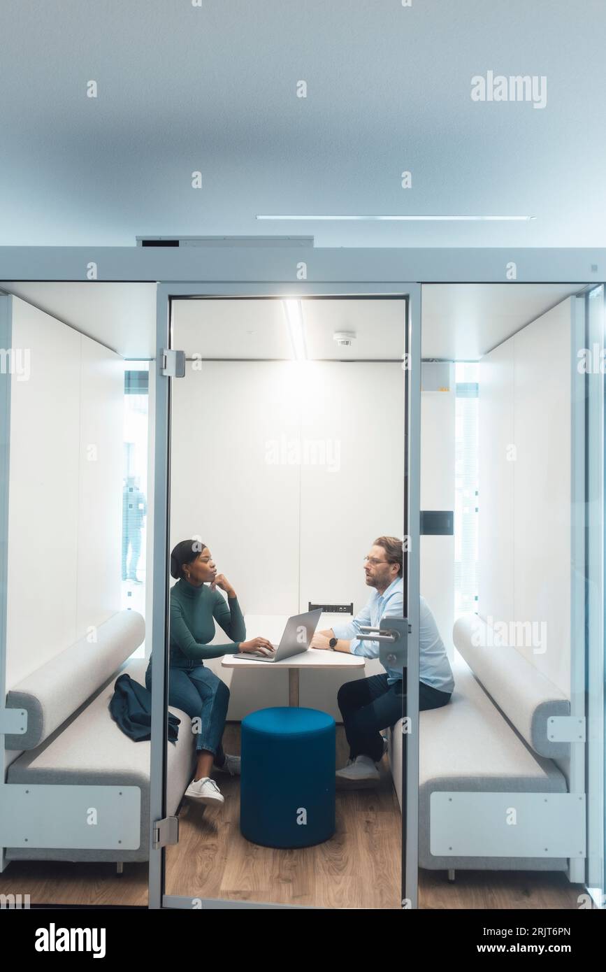 Financial advisor with female client hi-res stock photography and ...