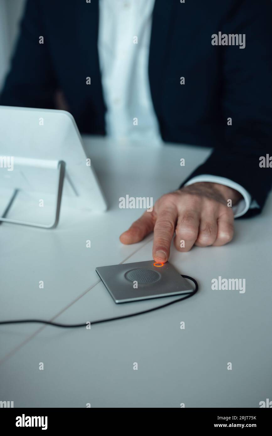 Pushing table hi-res stock photography and images - Alamy