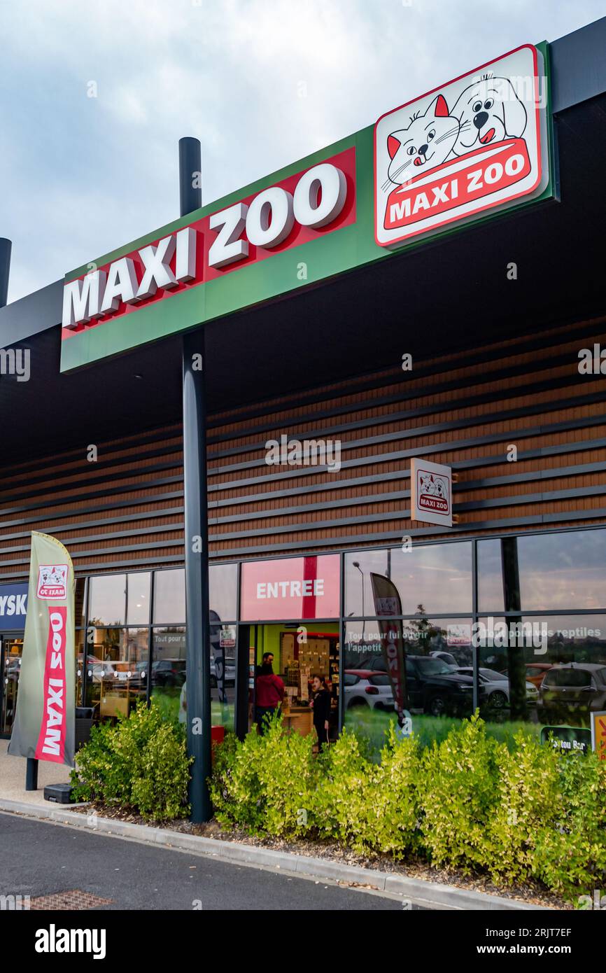 Maxizoo hi-res stock photography and images - Alamy