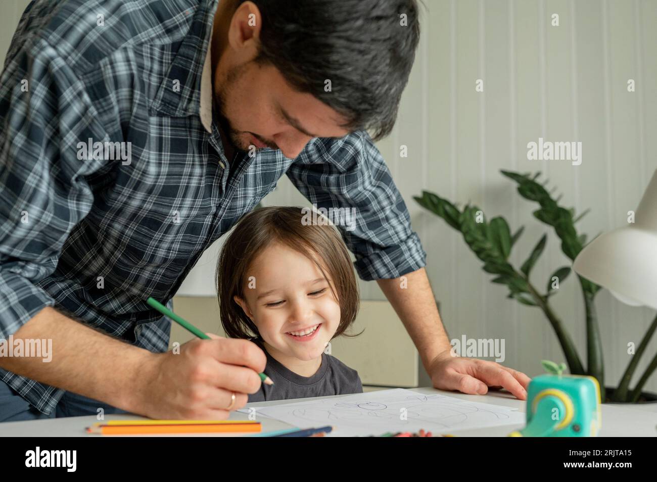 Pencil drawing lessons hi-res stock photography and images - Alamy