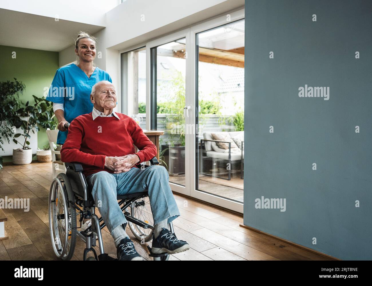 Happy old person in care home hi-res stock photography and images - Alamy