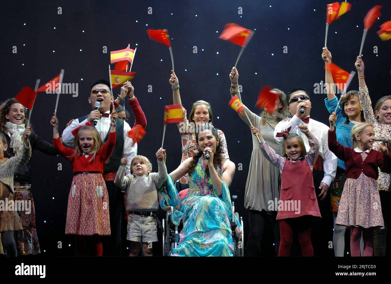 Kinder des zirkus hi-res stock photography and images - Alamy