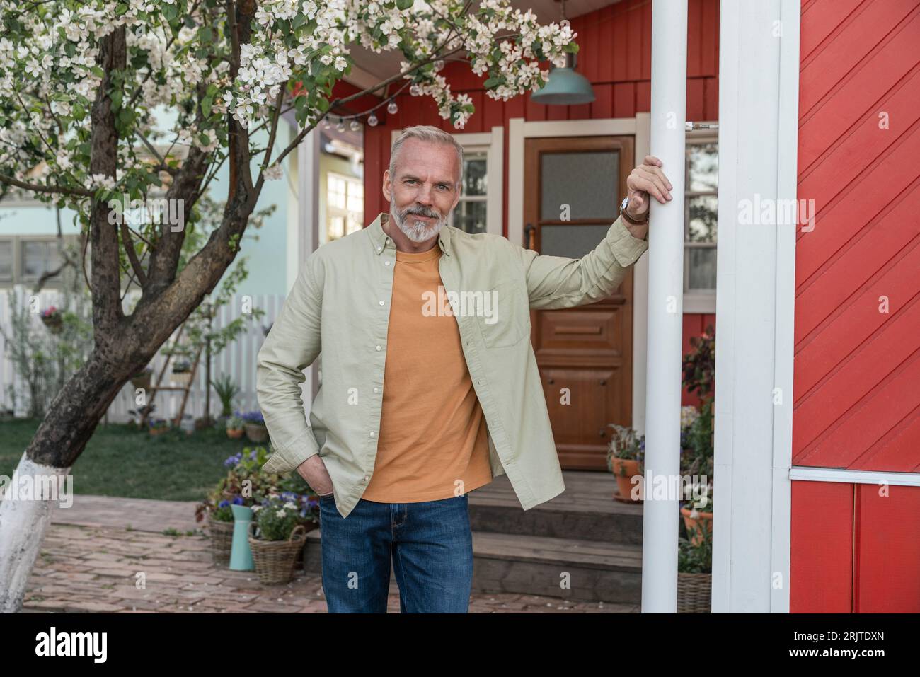 Hand on pole hi-res stock photography and images - Alamy