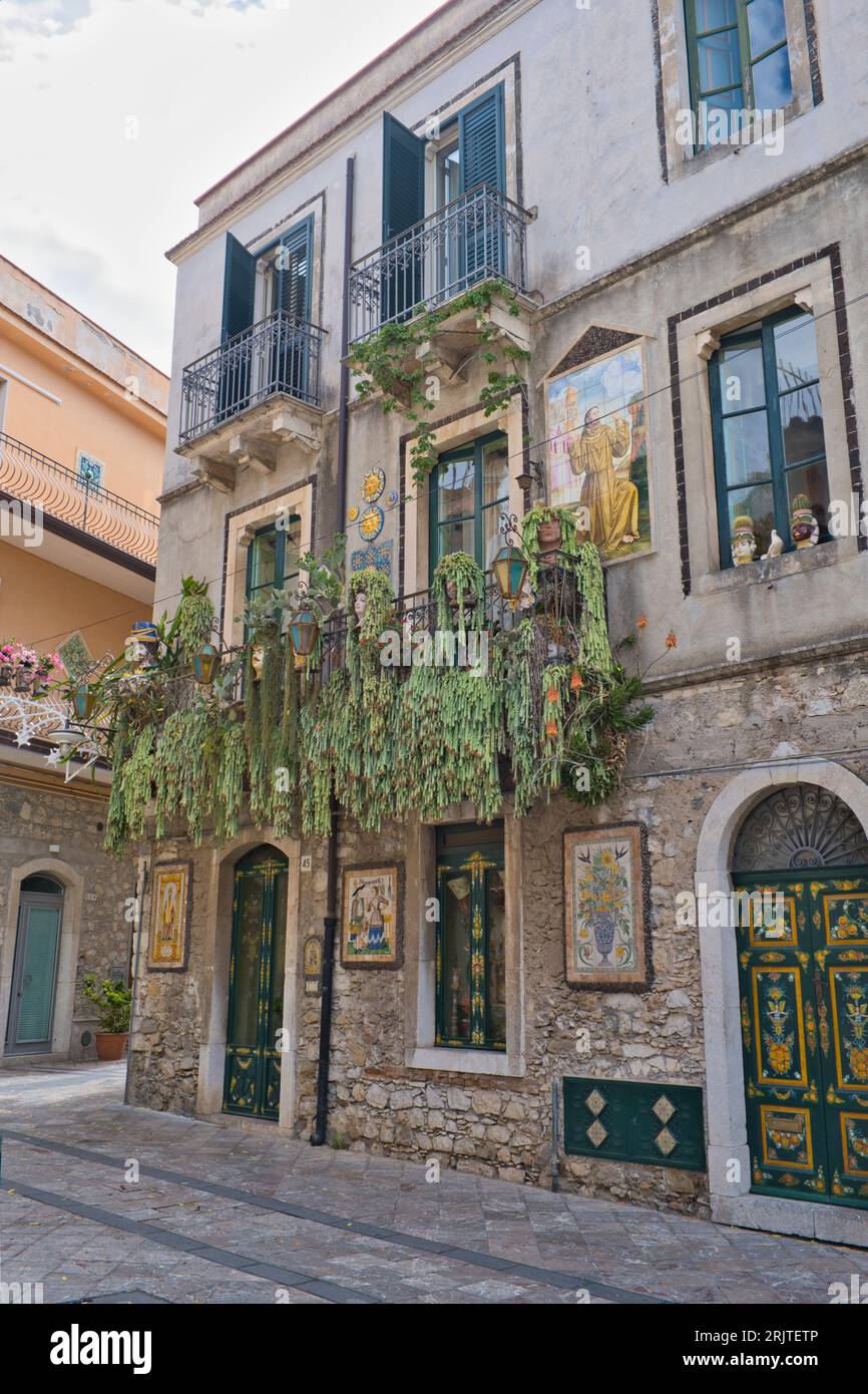 Taormina old town, narrow streets, artistic, colorfully decorated bars ...
