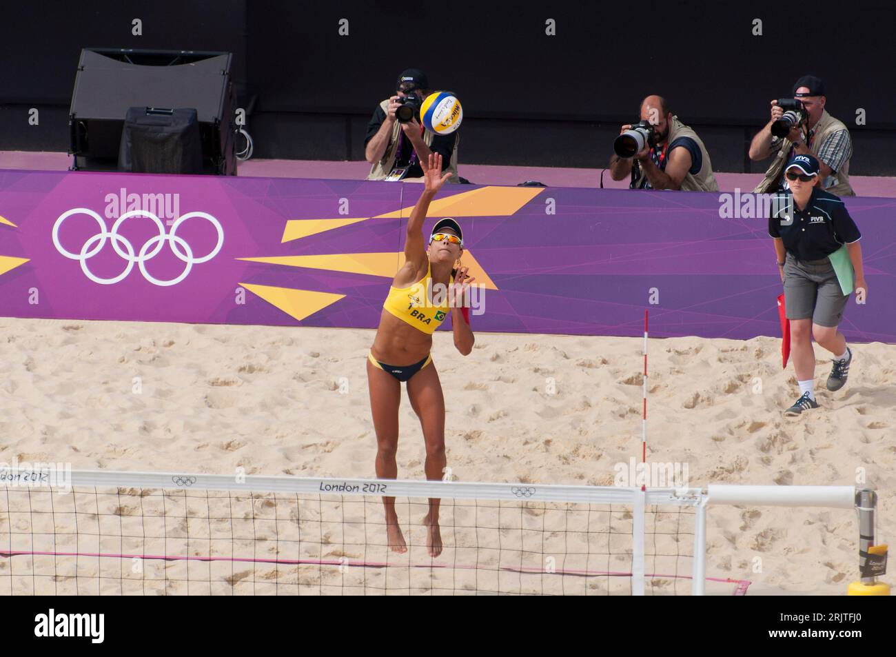 Brazil vs Czech Republic - women's beach volleyball - London 2012 Olympics Stock Photo - Alamy