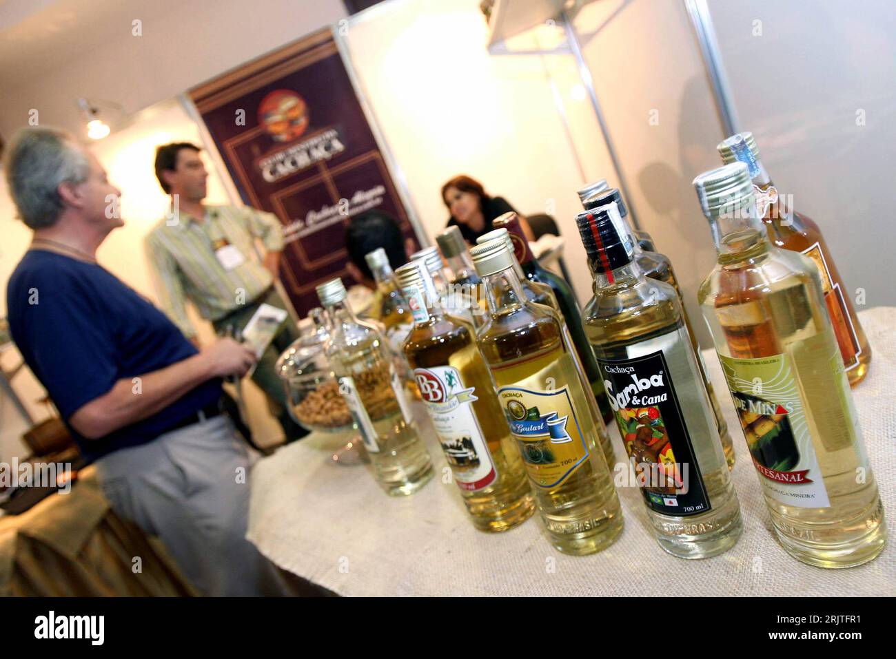 Flaschen cachaca hi-res stock photography and images - Alamy