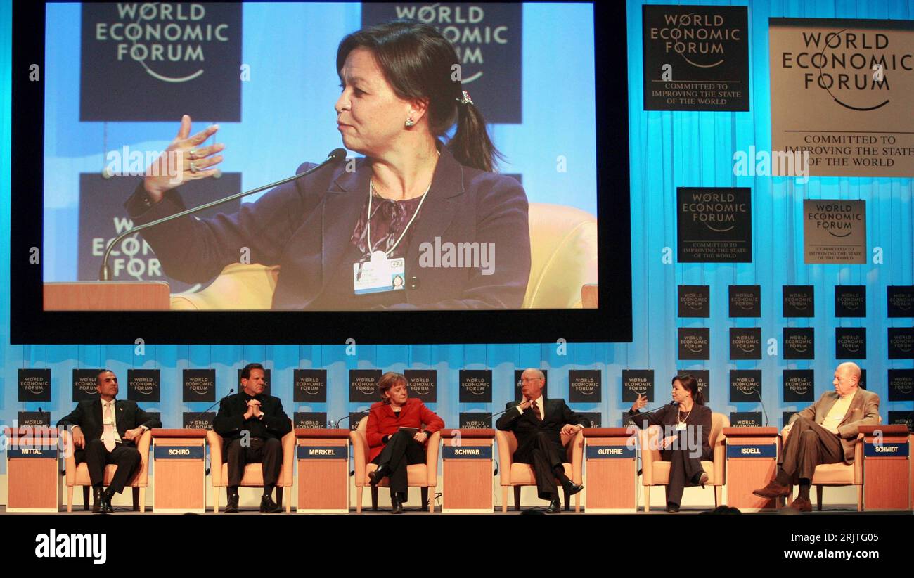 Neville isdell chairman ceo coca cola hi-res stock photography and ...