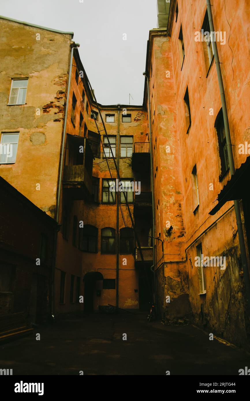 Two storied houses hi-res stock photography and images - Alamy