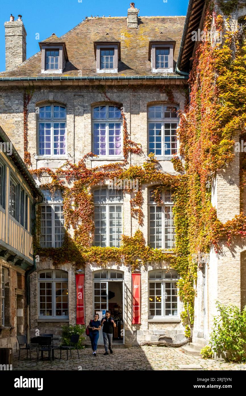 Dieppe chateau tourist hi-res stock photography and images - Alamy