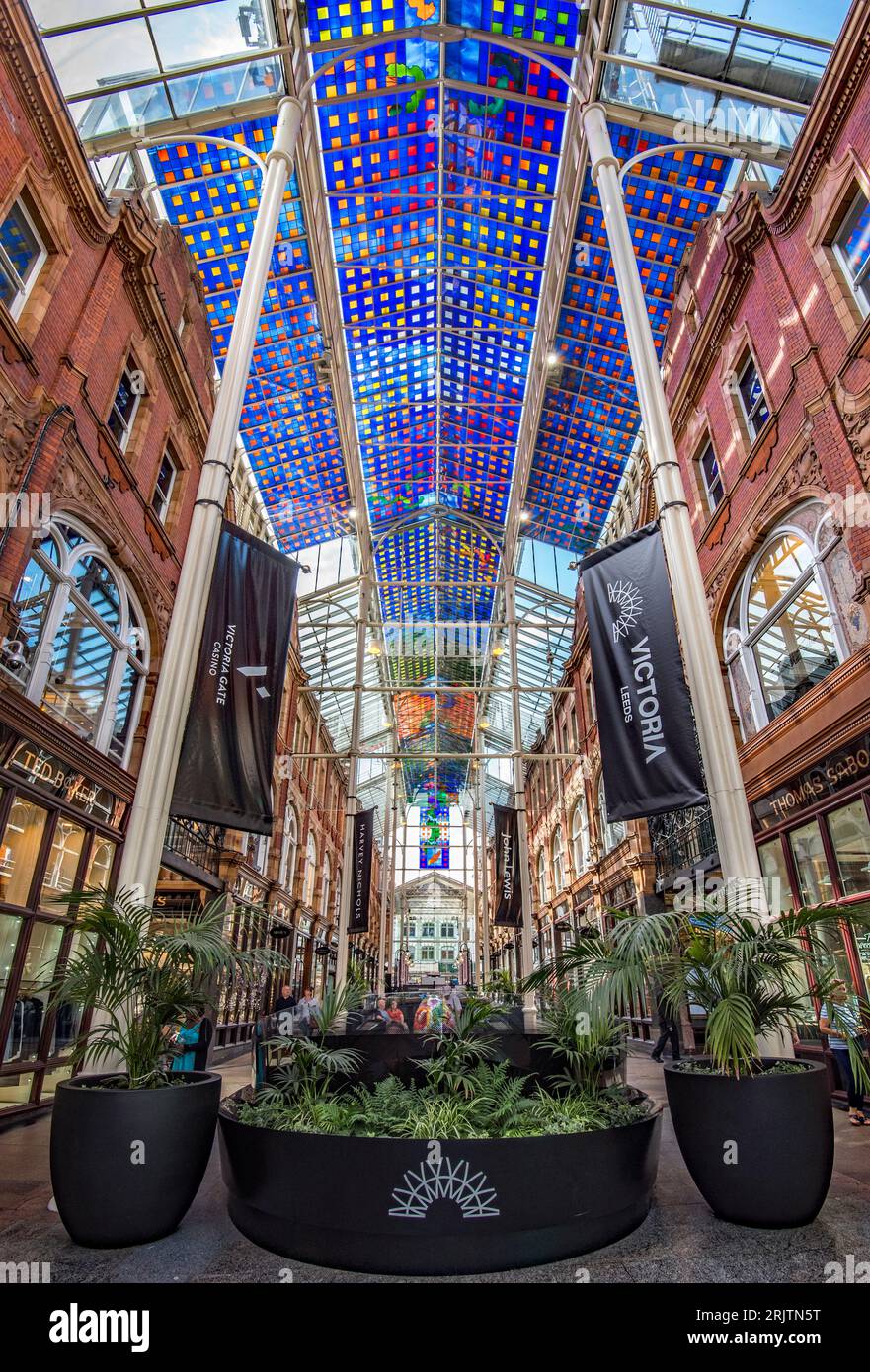 Leeds arcades leeds victorian arcades hi-res stock photography and ...