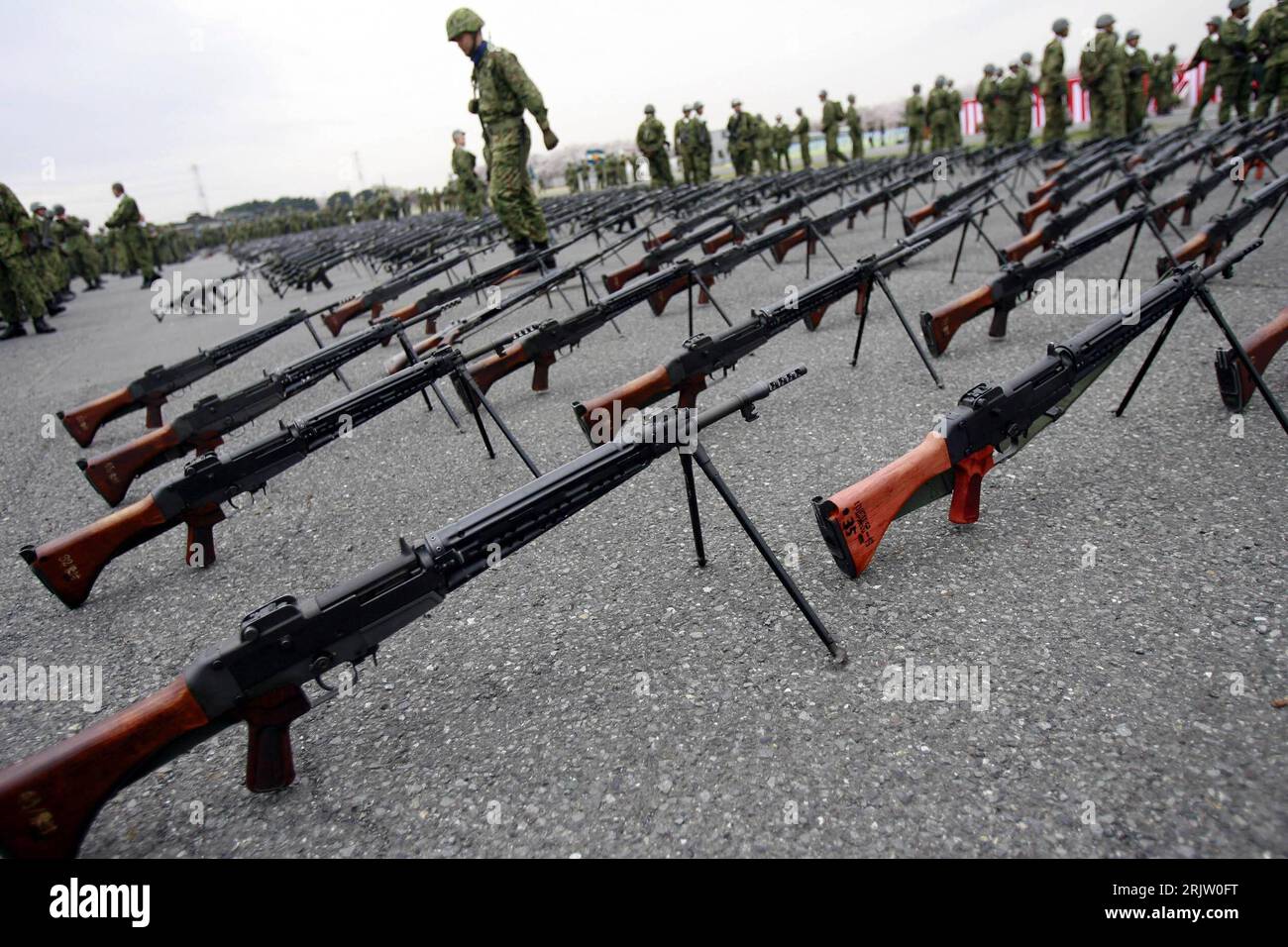 Aufgereihte reihe hi-res stock photography and images - Alamy