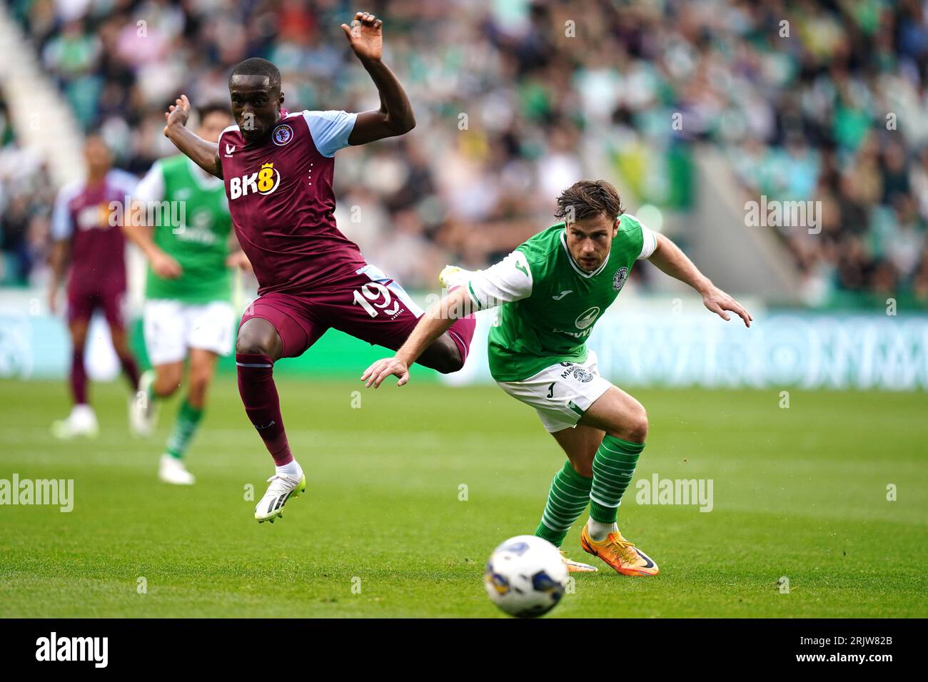 Lewis stevenson of hibernian hi-res stock photography and images - Alamy