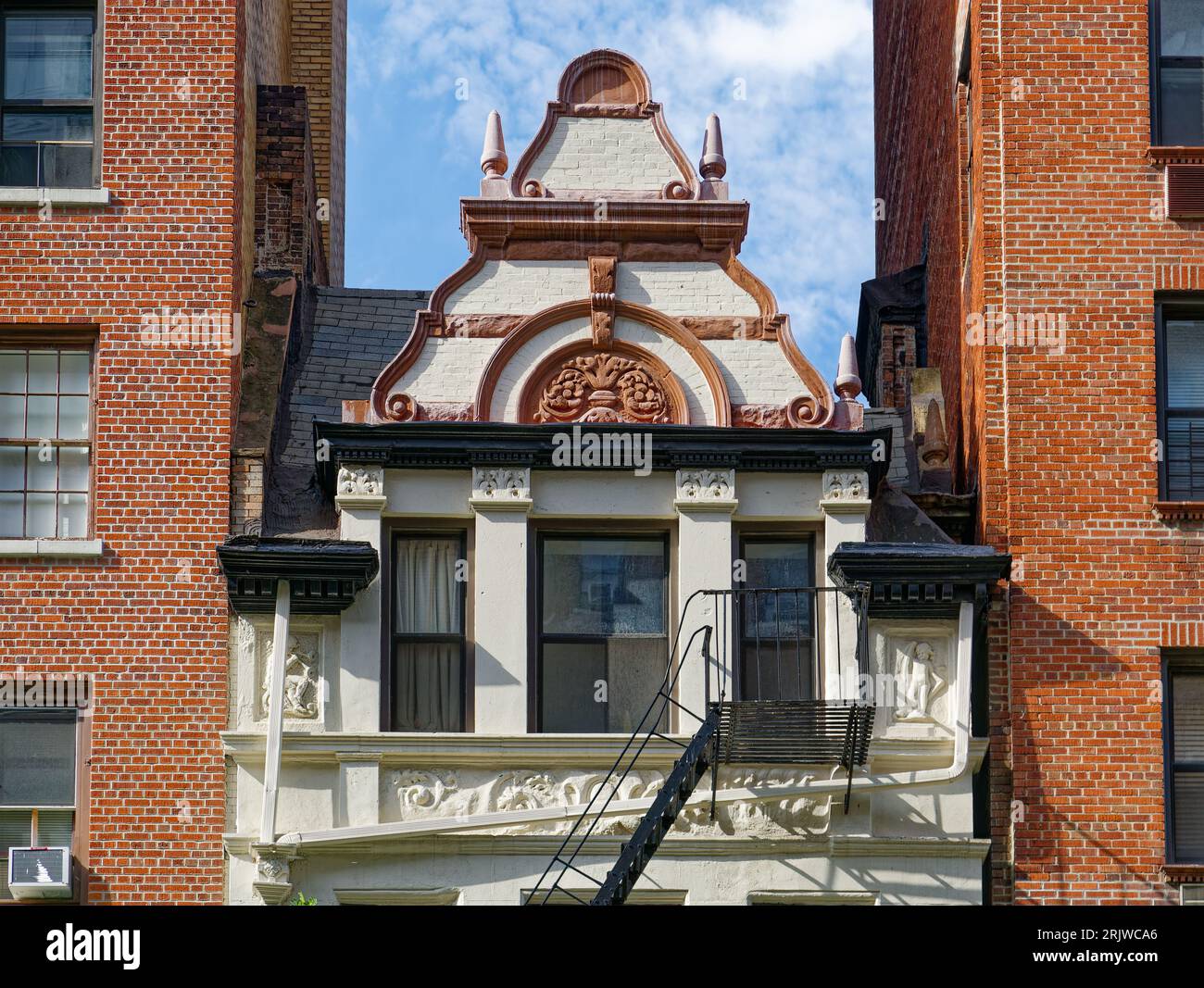 Upper West Side: An 1891 Flemish Revival row house, 330 West 86th ...