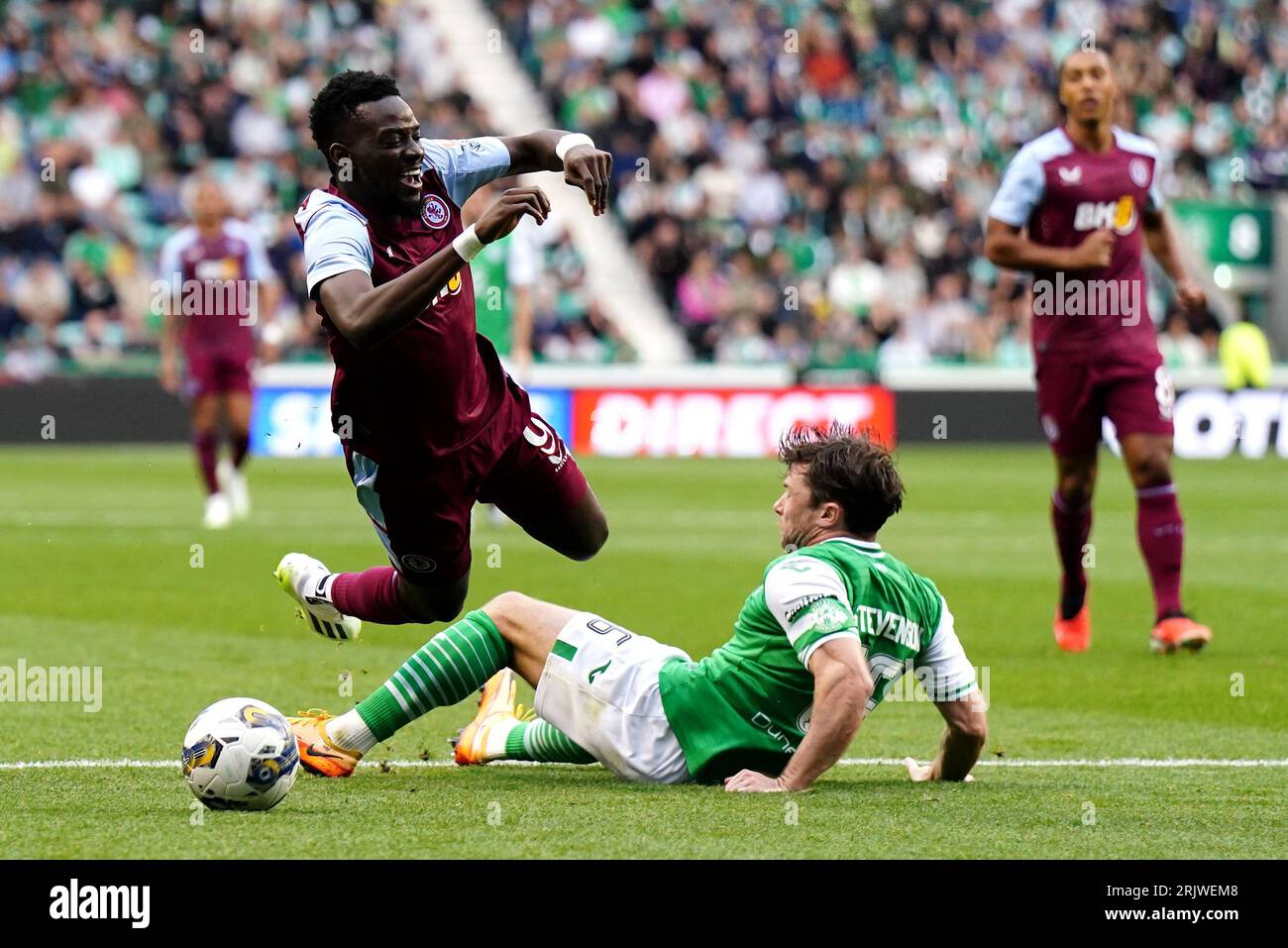 Lewis stevenson of hibernian hi-res stock photography and images - Alamy