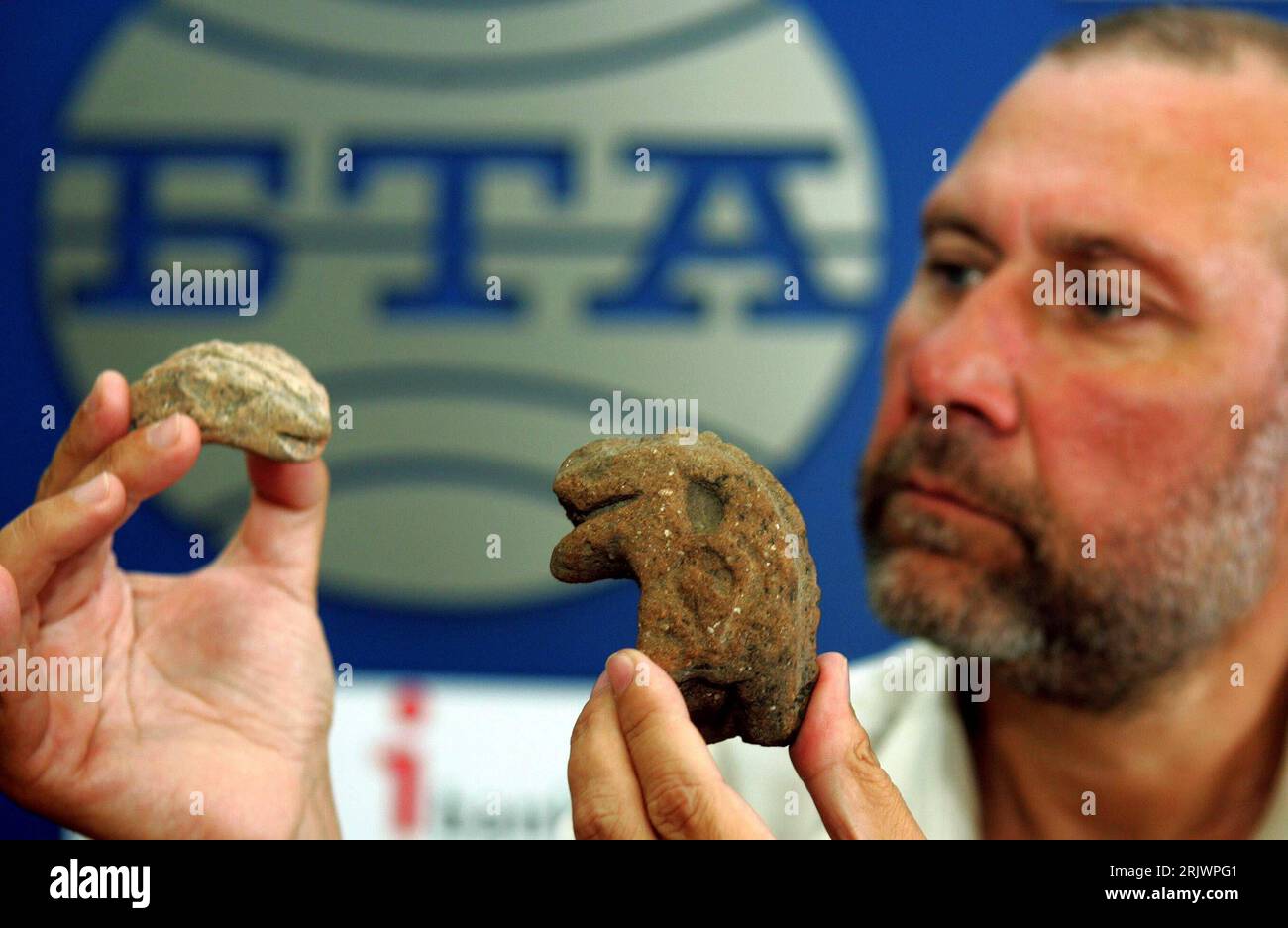 Drachen skulpturen hi-res stock photography and images - Alamy