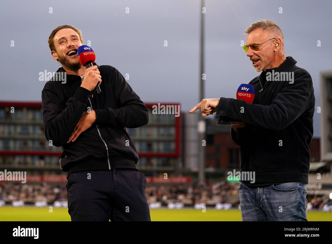 Former England player Stuart Broad (left) and former cricket player ...