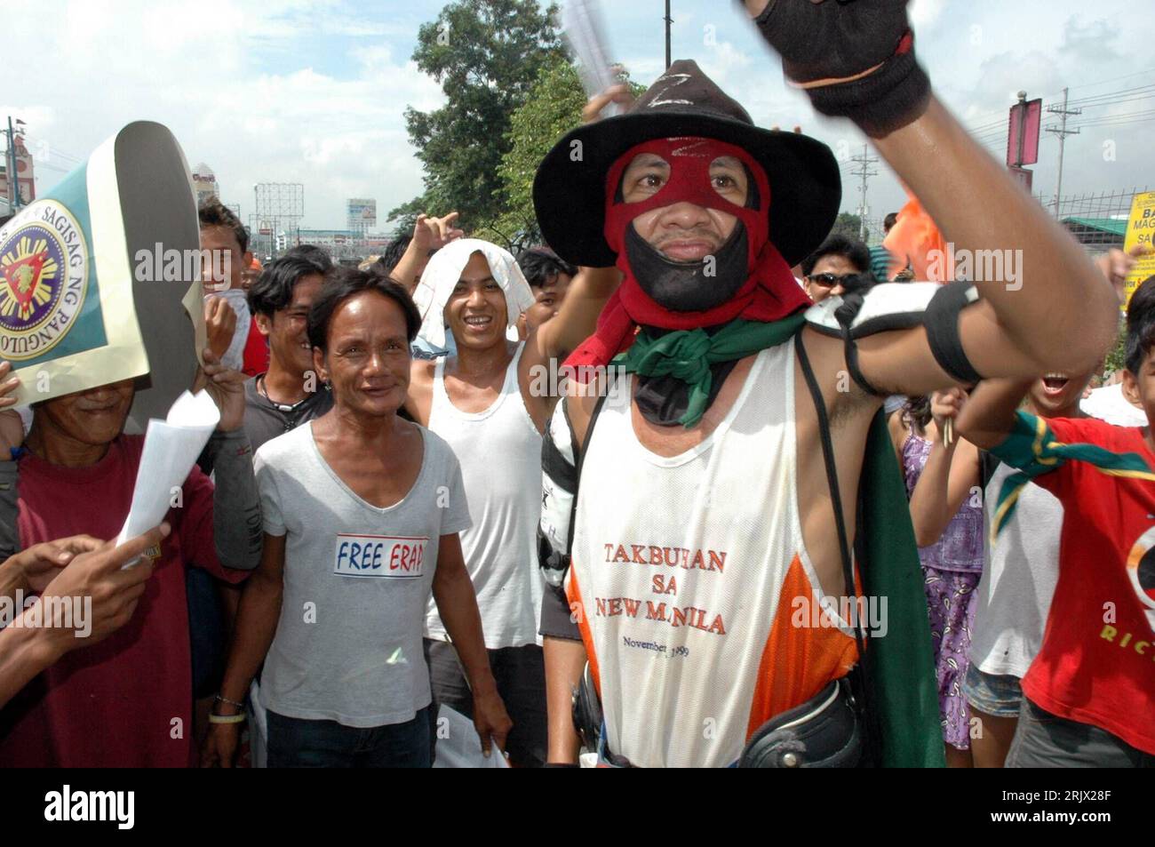 Joseph estrada protest hi-res stock photography and images - Alamy