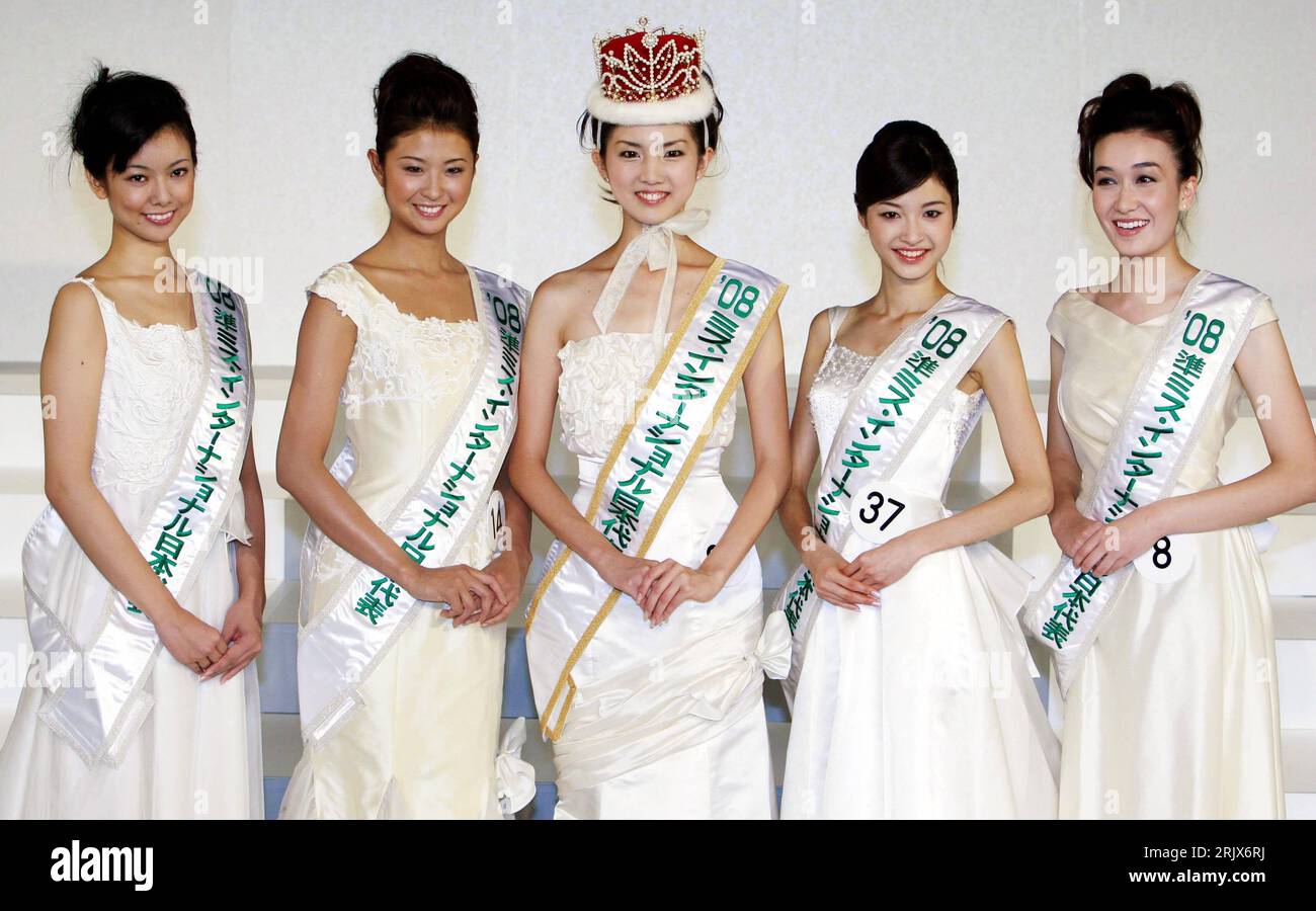 Miss japan hi-res stock photography and images - Alamy