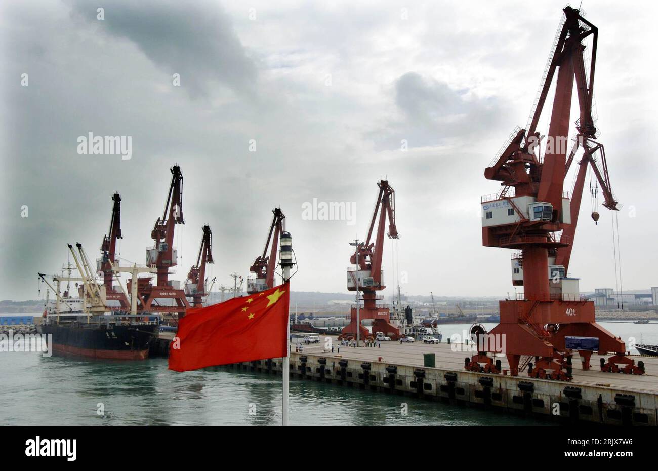 Schiffe im dock hi-res stock photography and images - Alamy