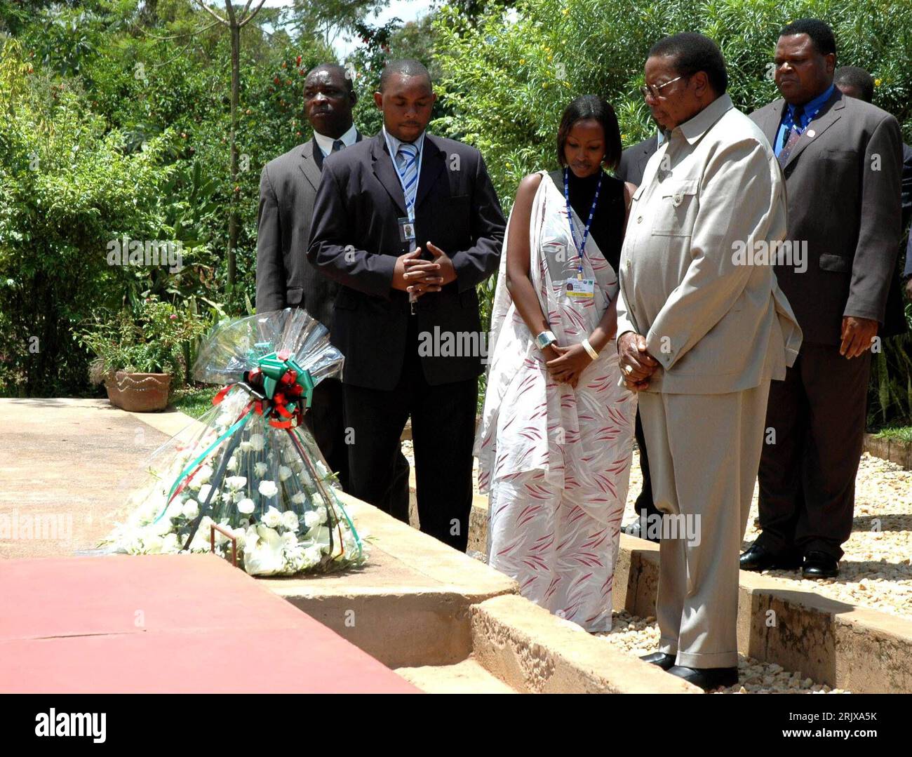 Maw 2 hi-res stock photography and images - Alamy