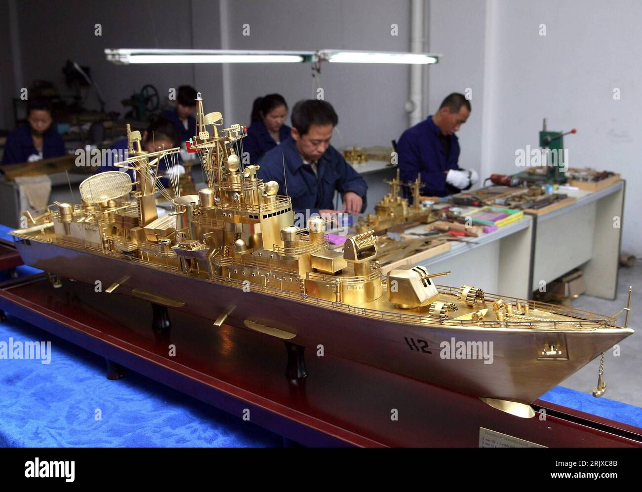 Modellbau schiff hi-res stock photography and images - Alamy