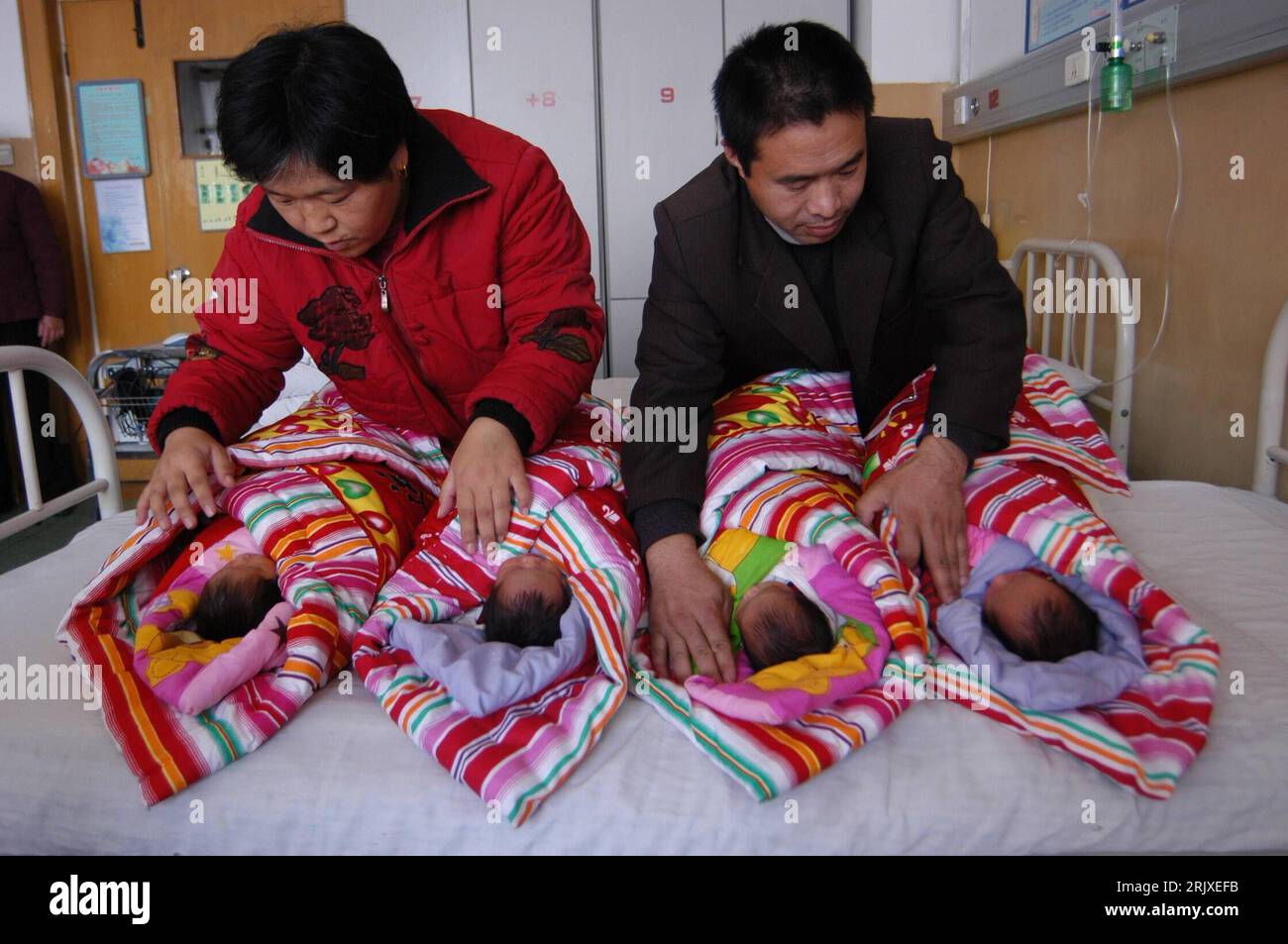 Familie ehemann und ehefrau und kinder kinder hi-res stock photography ...