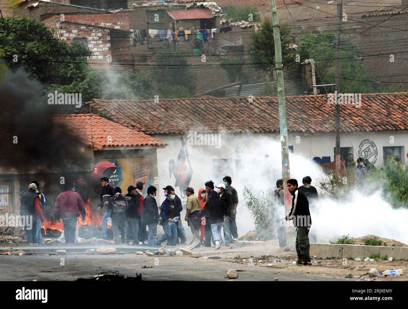 Reifen feuer hi-res stock photography and images - Alamy