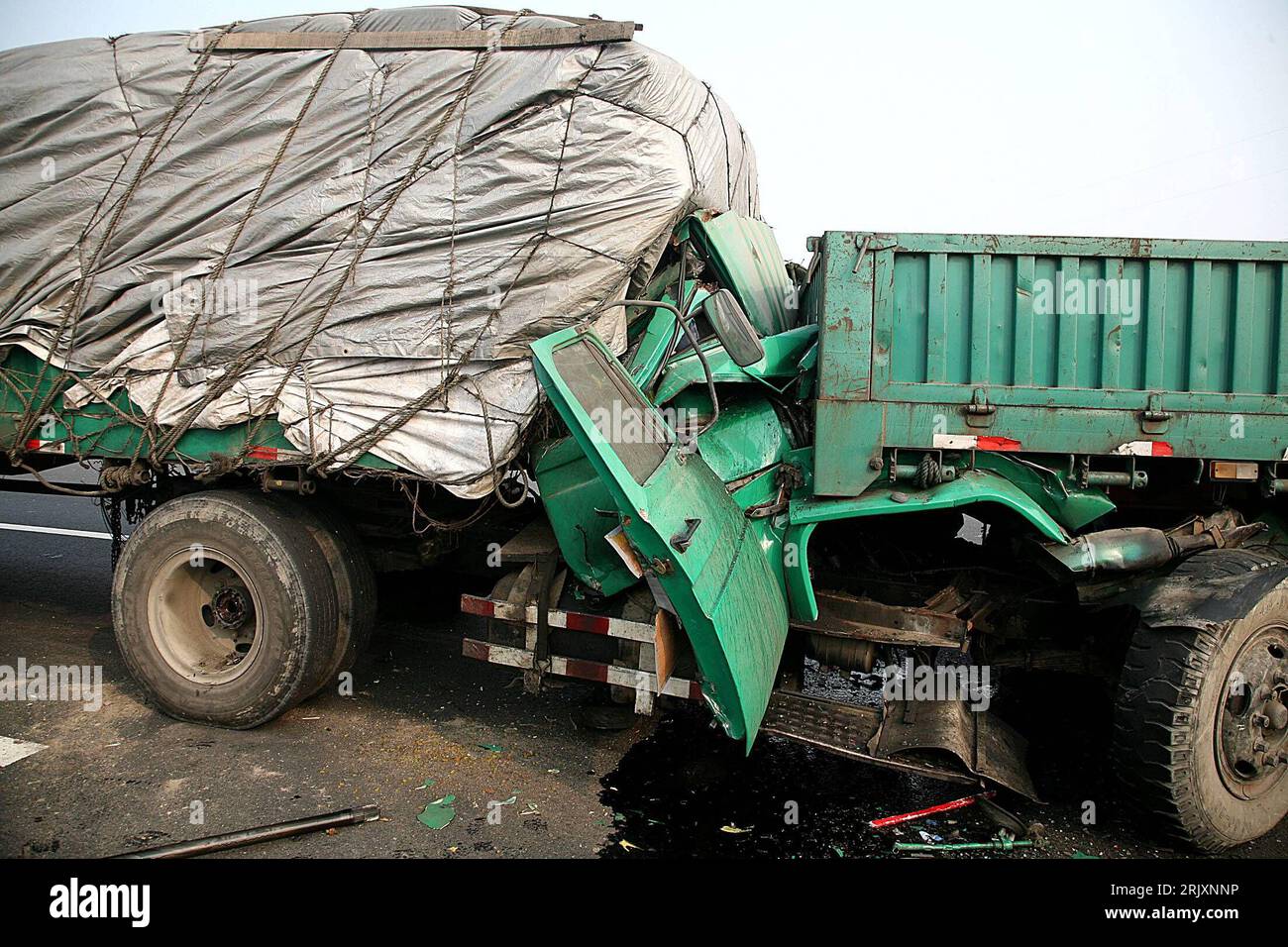 Lkw wracks hi-res stock photography and images - Alamy