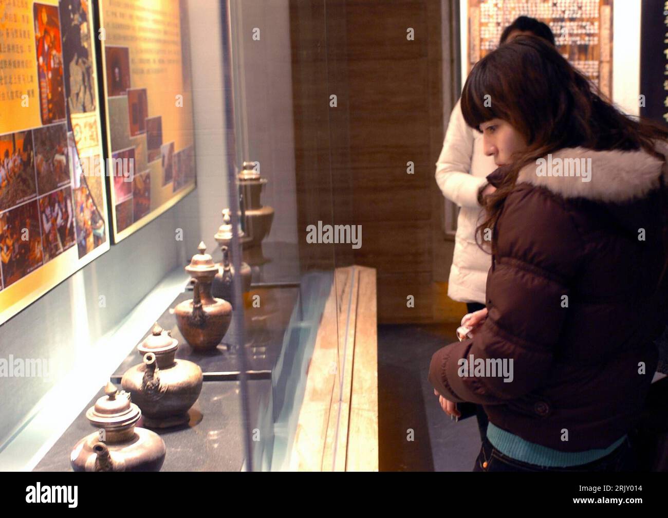 Exponate in einem museum hi-res stock photography and images - Alamy