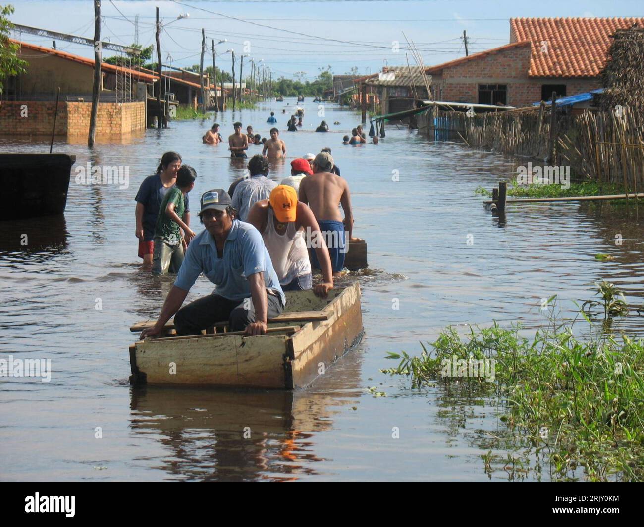 Boot im hochwasser hi-res stock photography and images - Alamy