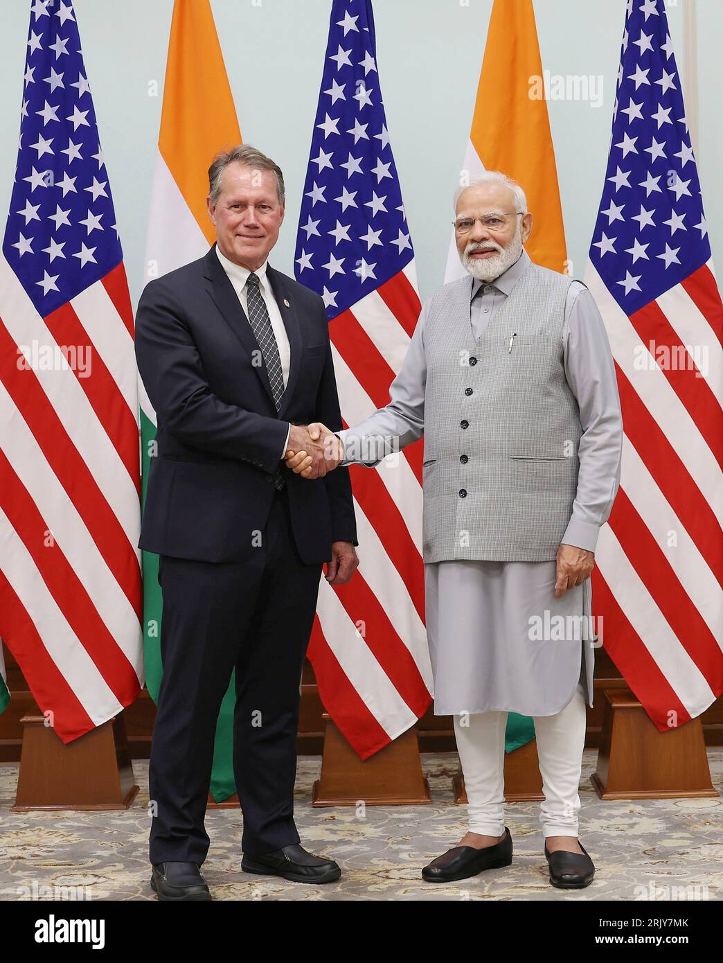 Non aligned hi hi-res stock photography and images - Alamy