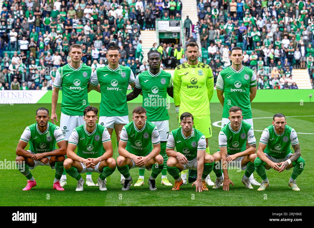 Action hibs football hi-res stock photography and images - Alamy