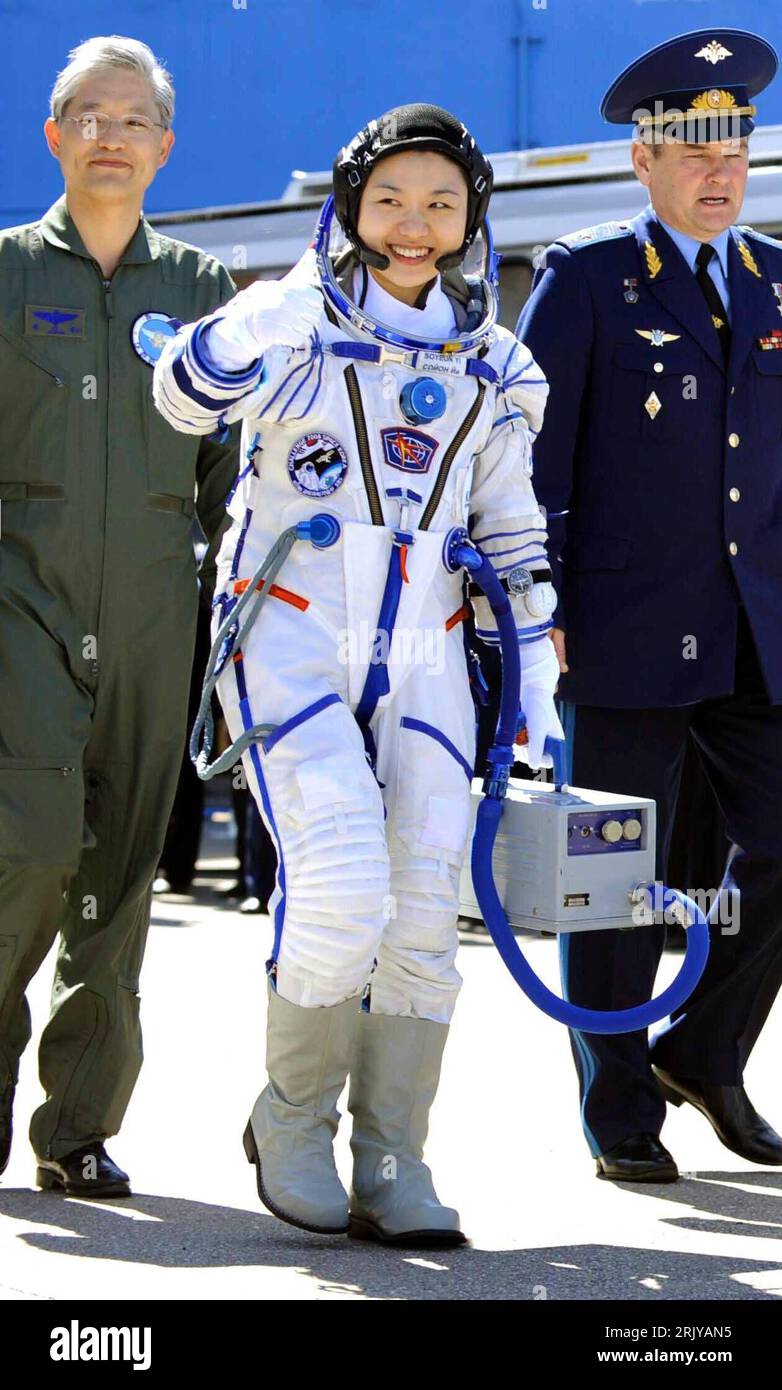 Yi so yeon astronaut hi-res stock photography and images - Alamy