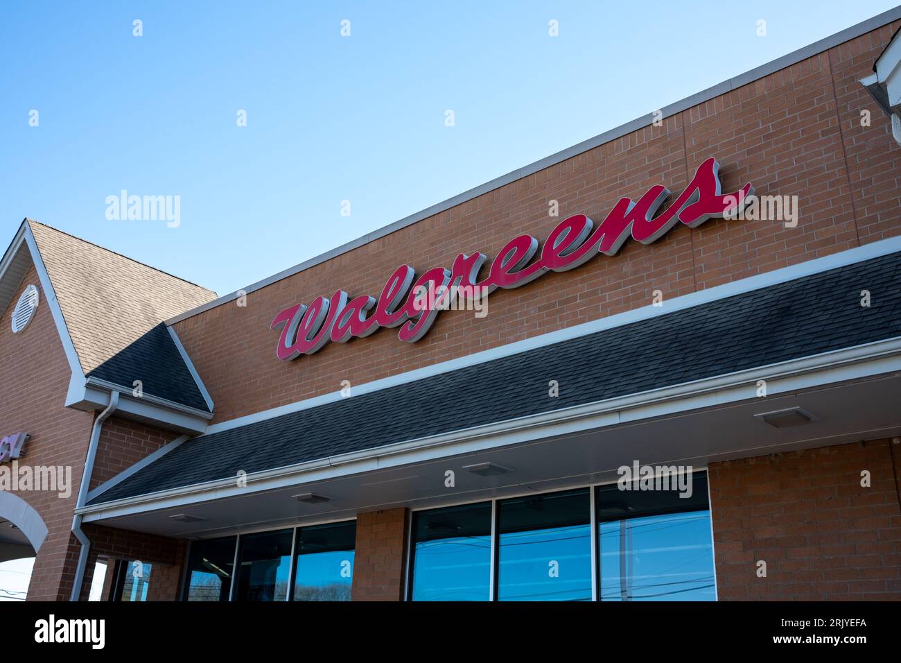 Pharmacy health care store hi-res stock photography and images - Alamy