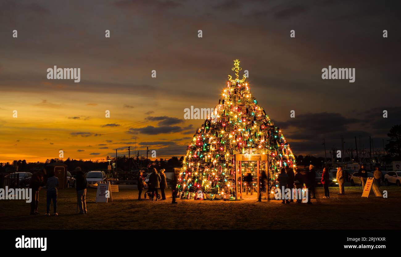 Stonington lobster trap tree hi-res stock photography and images - Alamy
