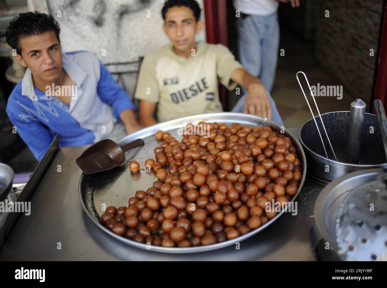 Palestine sweets hi-res stock photography and images - Alamy
