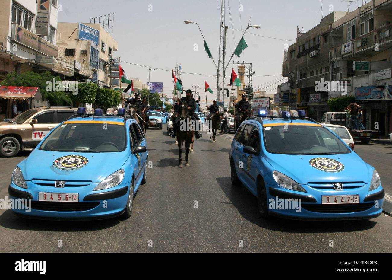 Peugeot polizei hi-res stock photography and images - Alamy