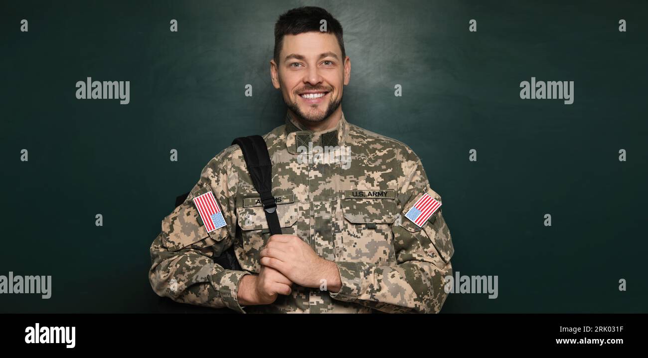 Us army green service uniform hi-res stock photography and images - Alamy