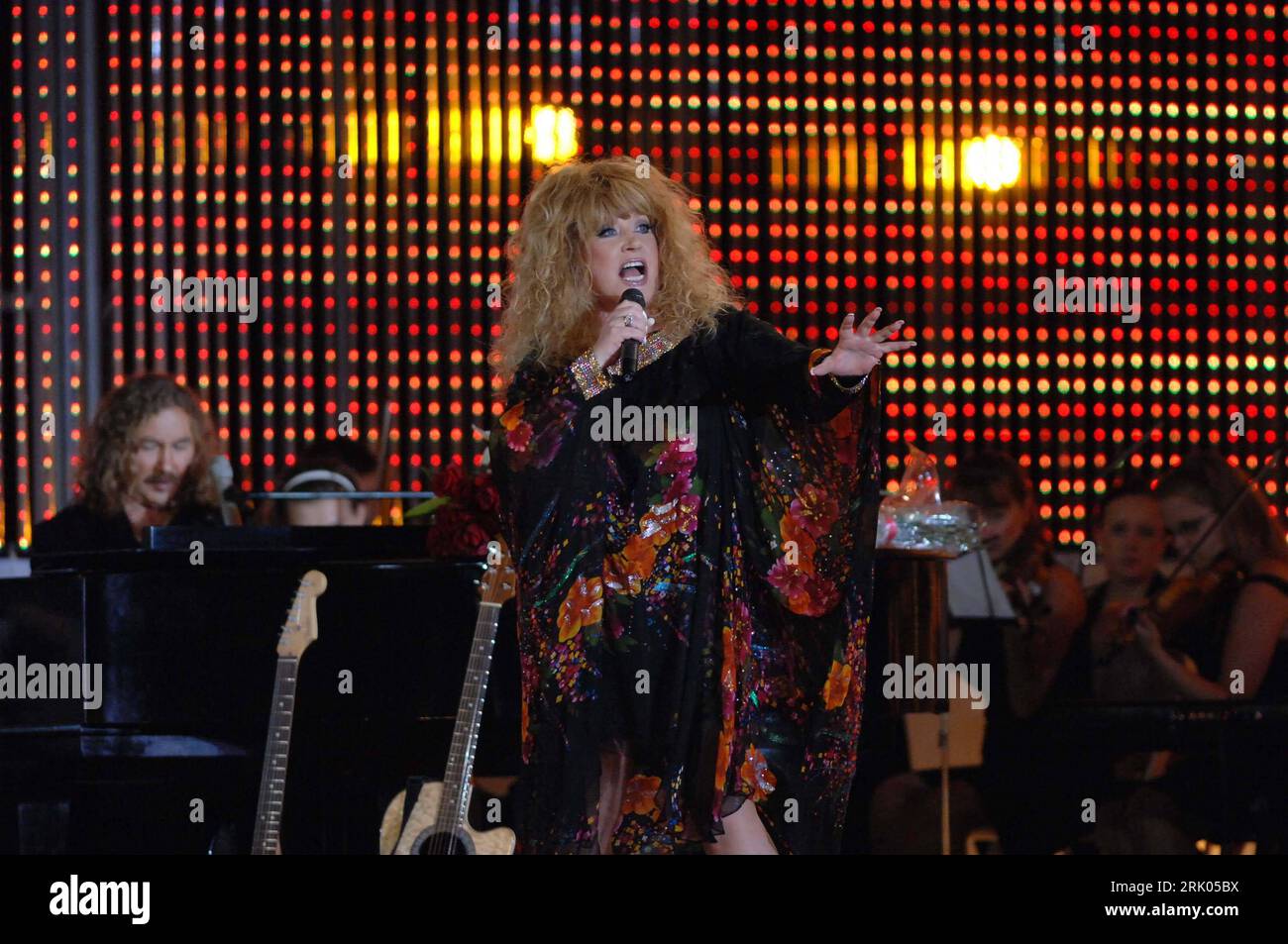 Alla pugacheva hi-res stock photography and images - Alamy