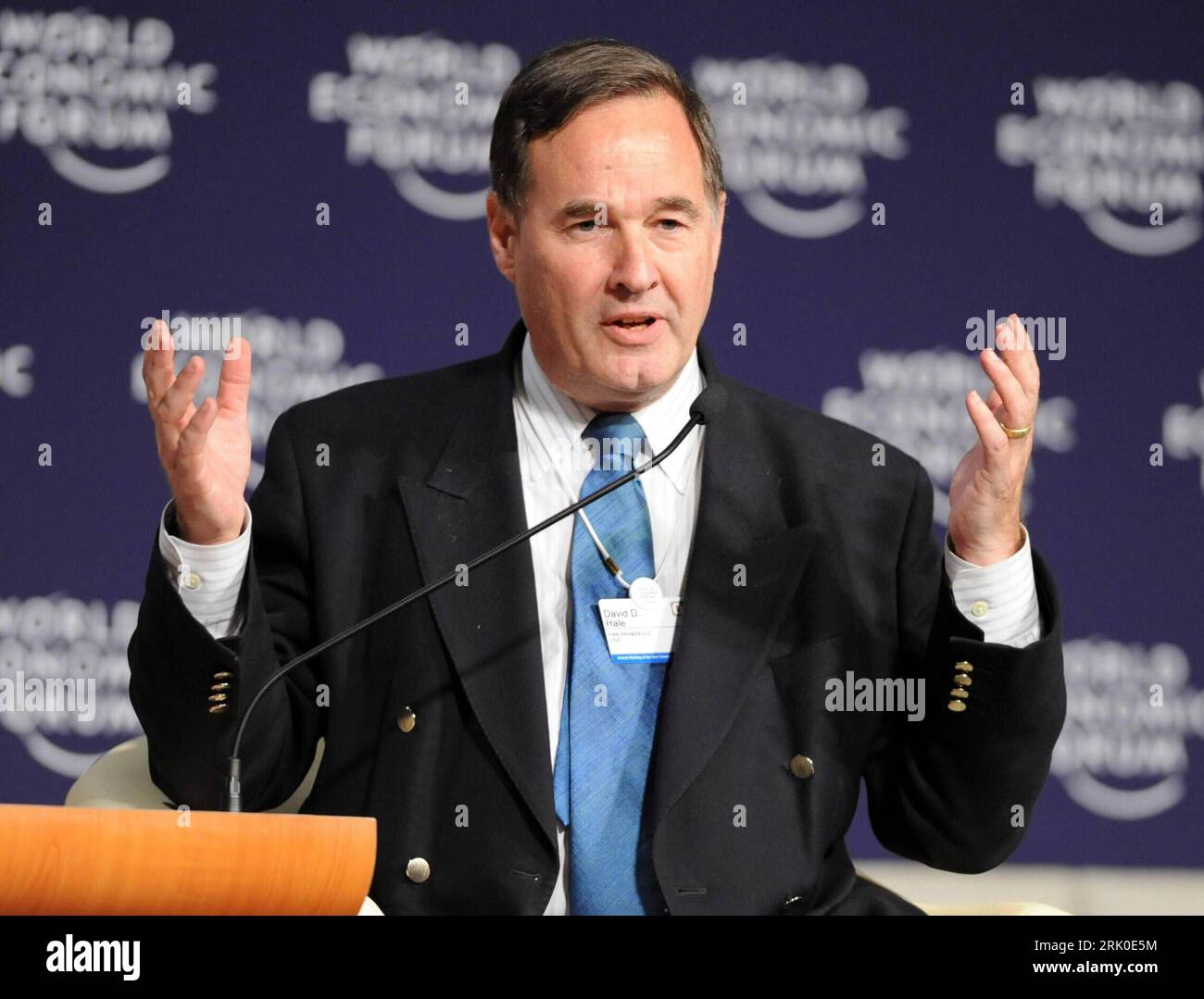 Michael elliott editor hi-res stock photography and images - Alamy