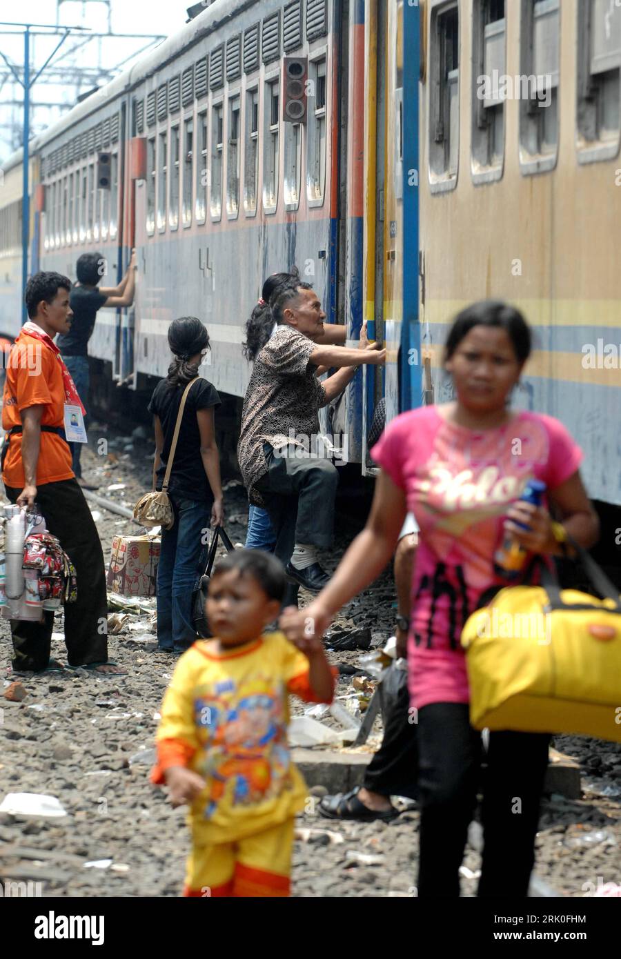 Jakarta verkehr hi-res stock photography and images - Alamy